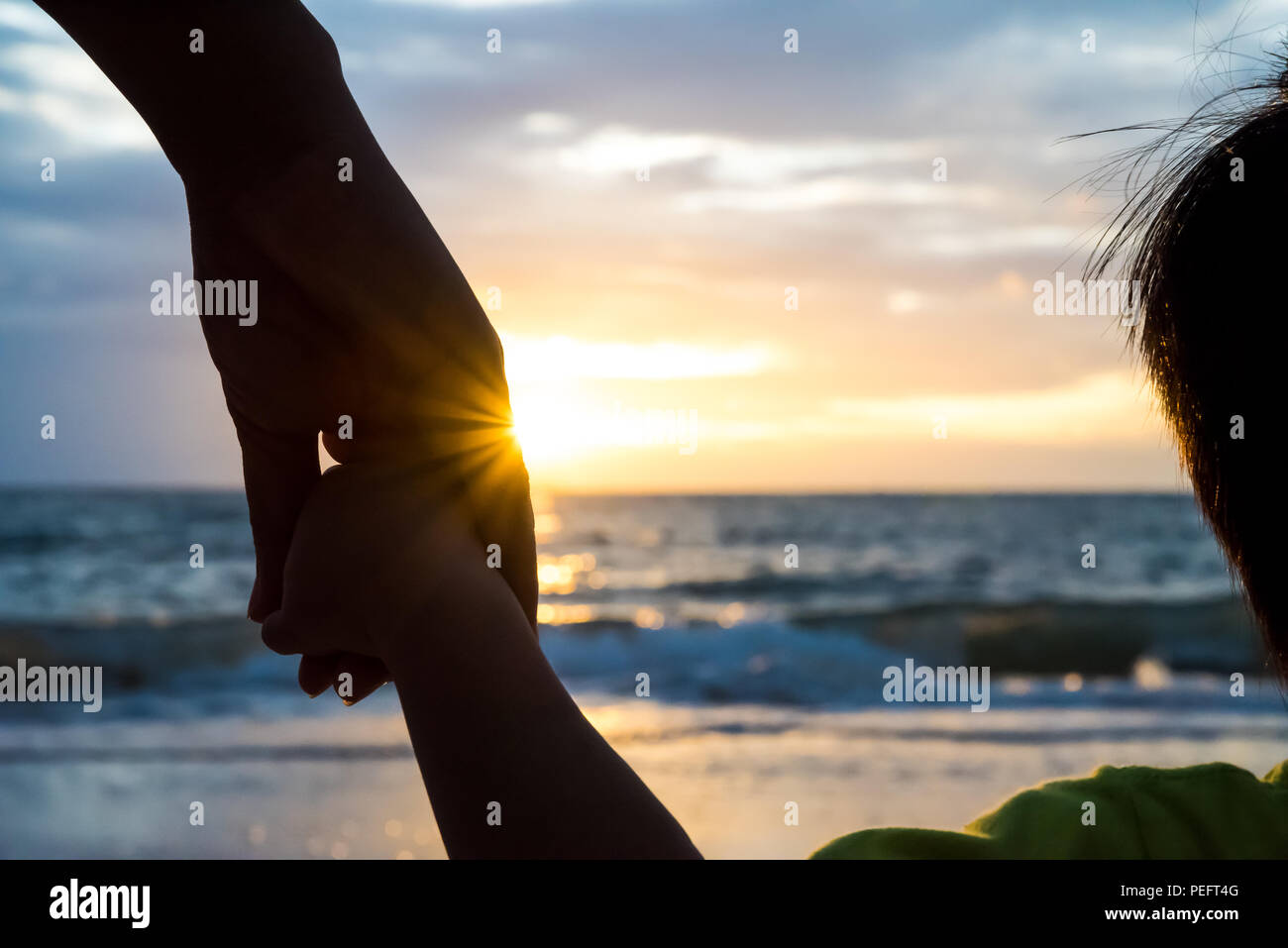 Human skin tone hands hi-res stock photography and images - Alamy
