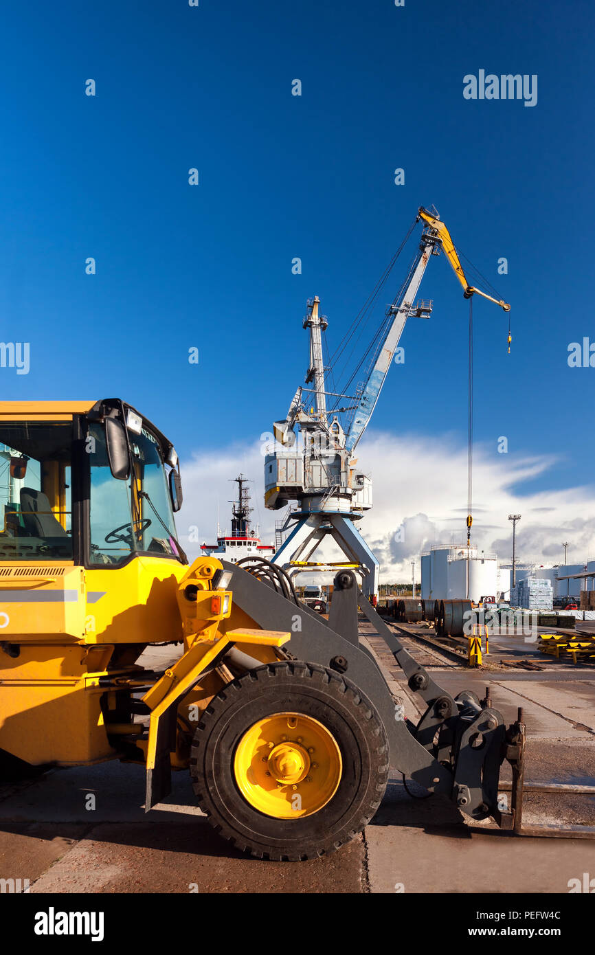 Cargo Unloading High Resolution Stock Photography and Images - Alamy
