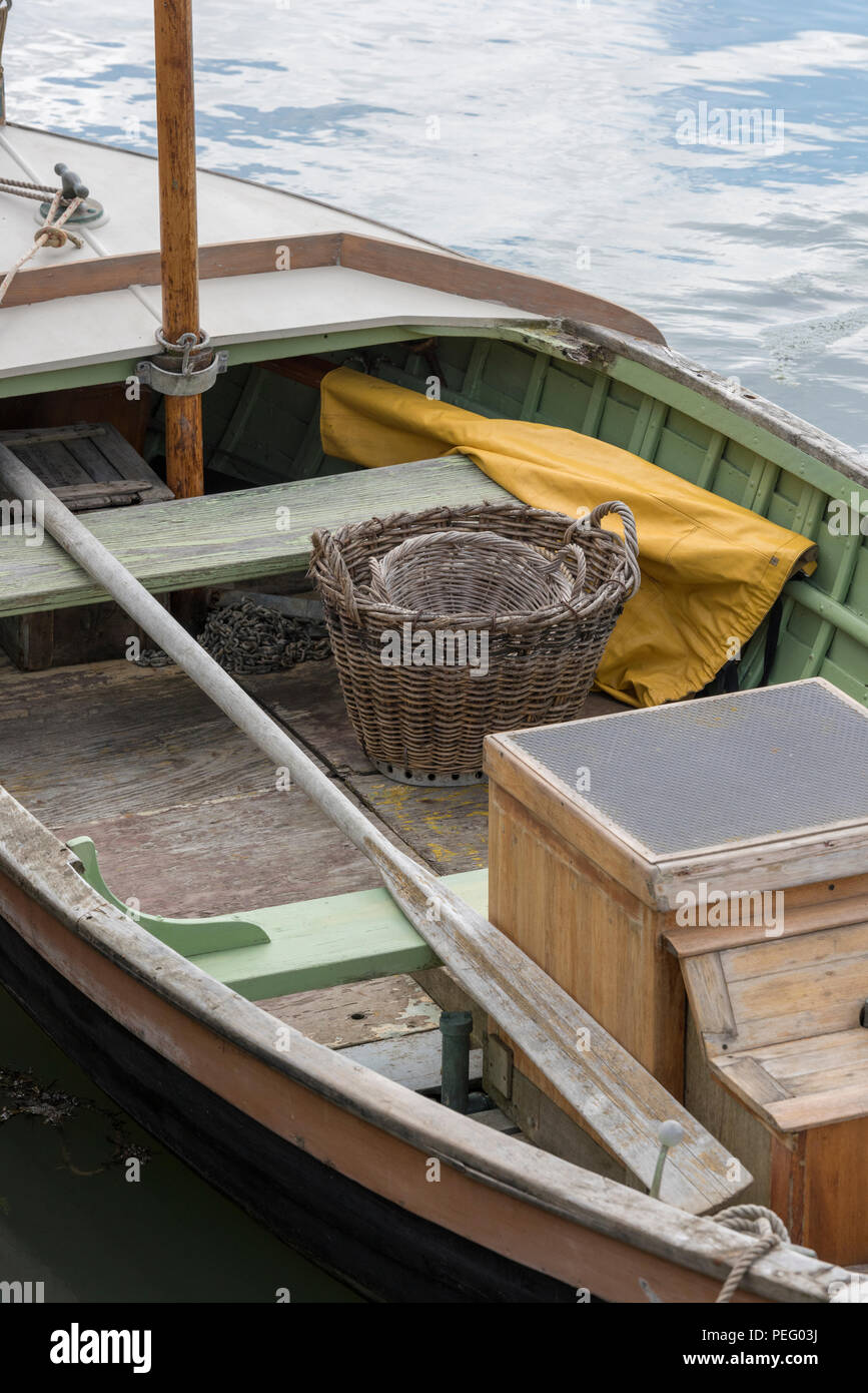 Old Fashioned Boat Stock Photos & Old Fashioned Boat Stock Images - Alamy