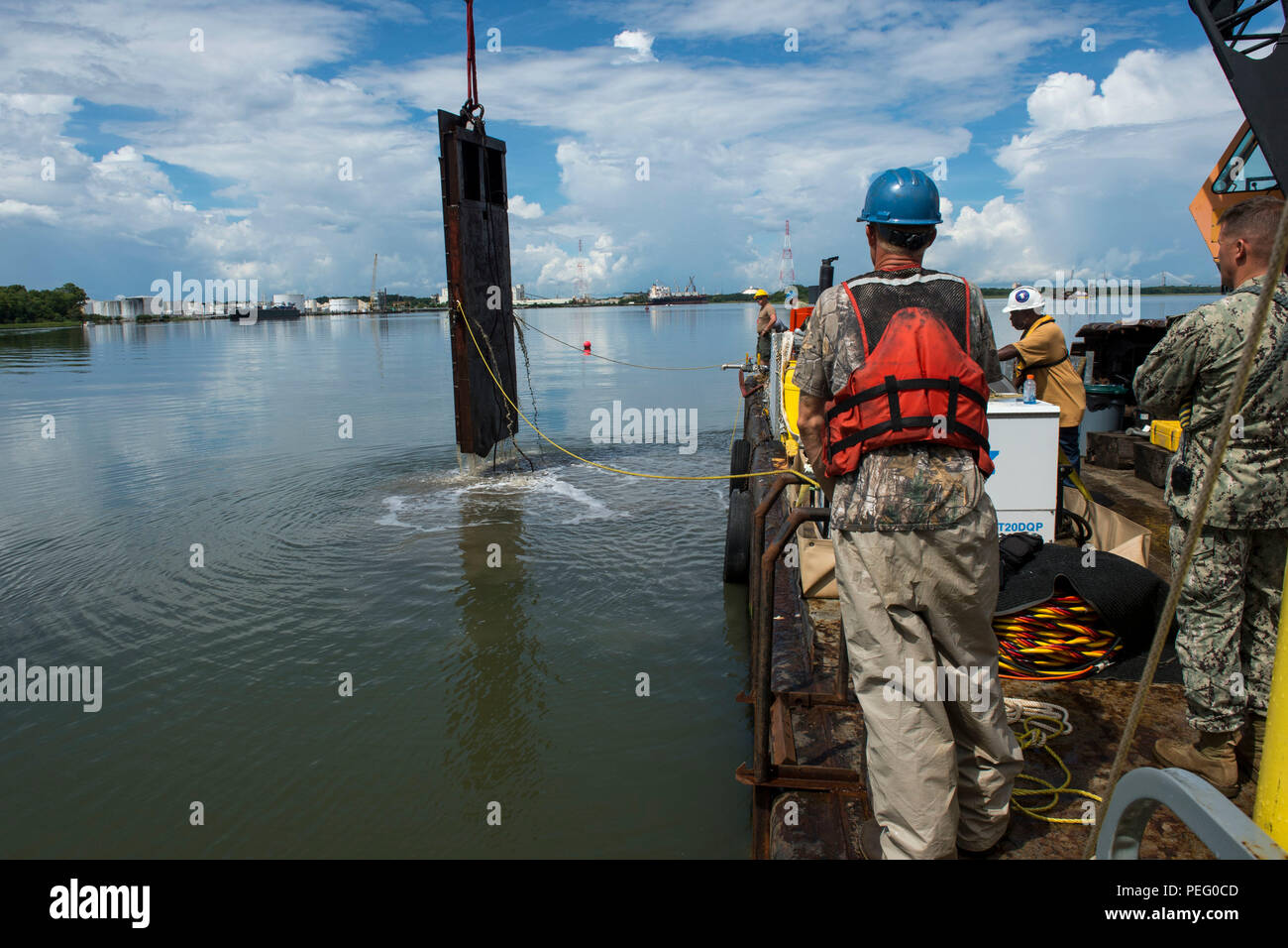 150817-N-WB378-006 SAVANNAH Ga., (Aug. 17, 2015) – Members of the CSS ...