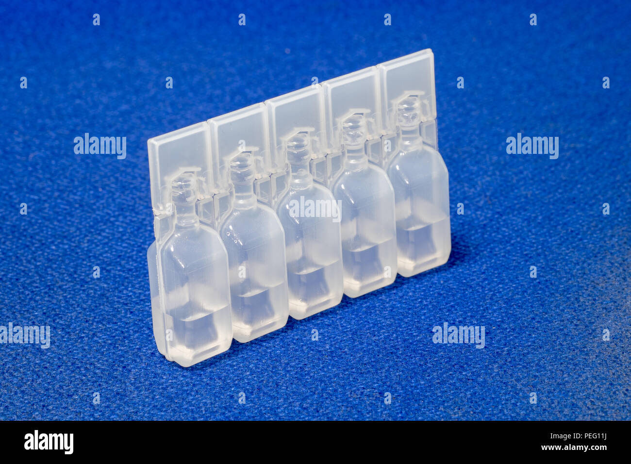 Iv infusion bottle hi-res stock photography and images - Alamy