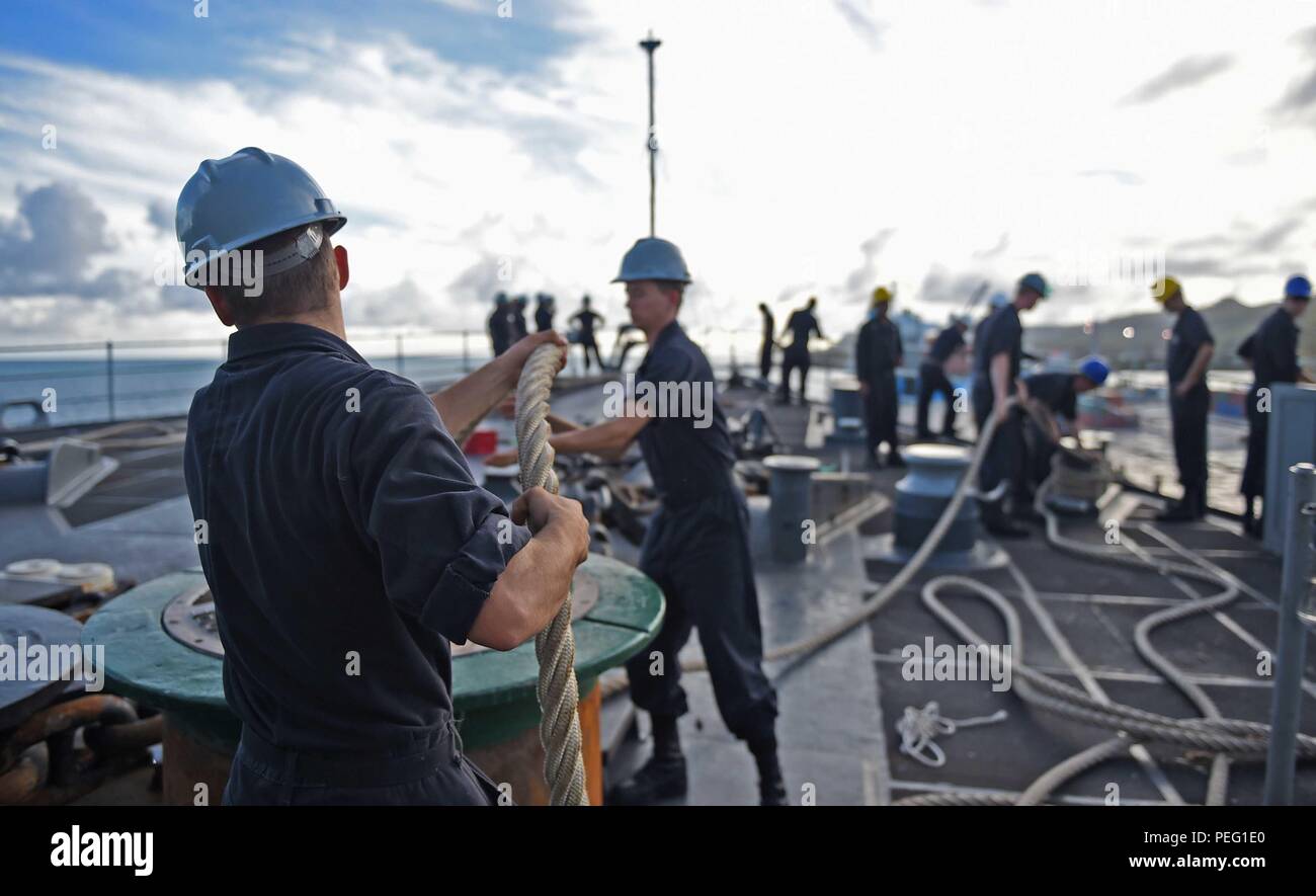 Capstan sailors hi-res stock photography and images - Alamy
