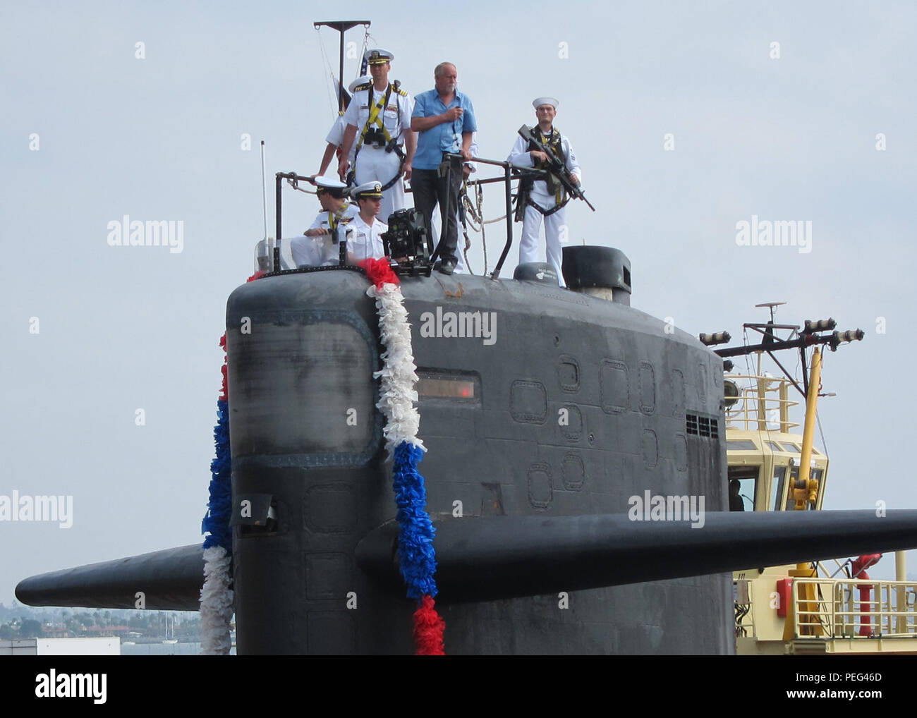 The commanding officer of the Los Angeles-class fast-attack submarine ...