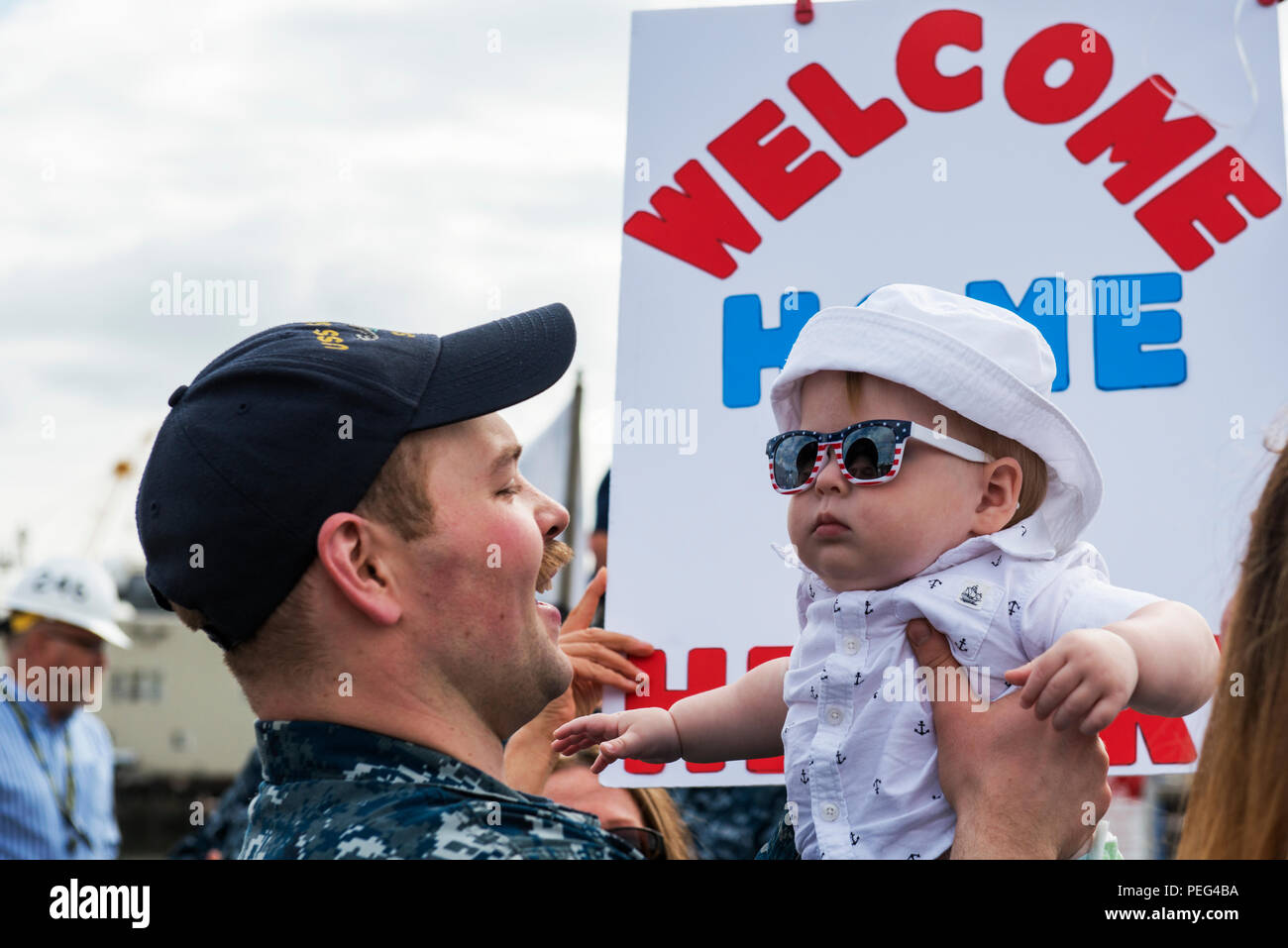 BREMERTON, Wash. (Aug. 21, 2015) Machinist’s Mate 1st Class Jordan ...