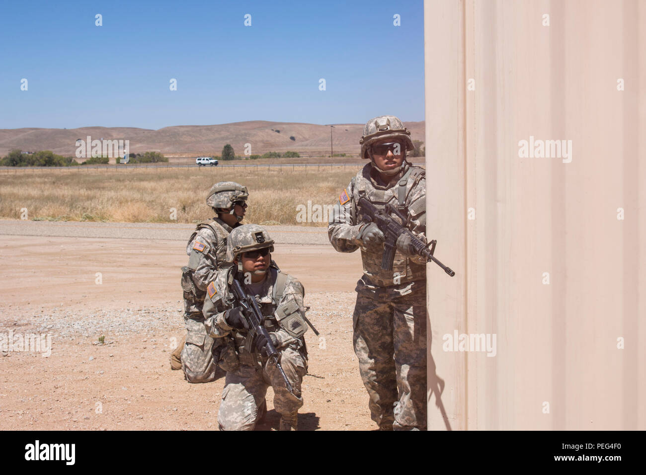 California Army National Guard Soldiers from Headquarter and ...