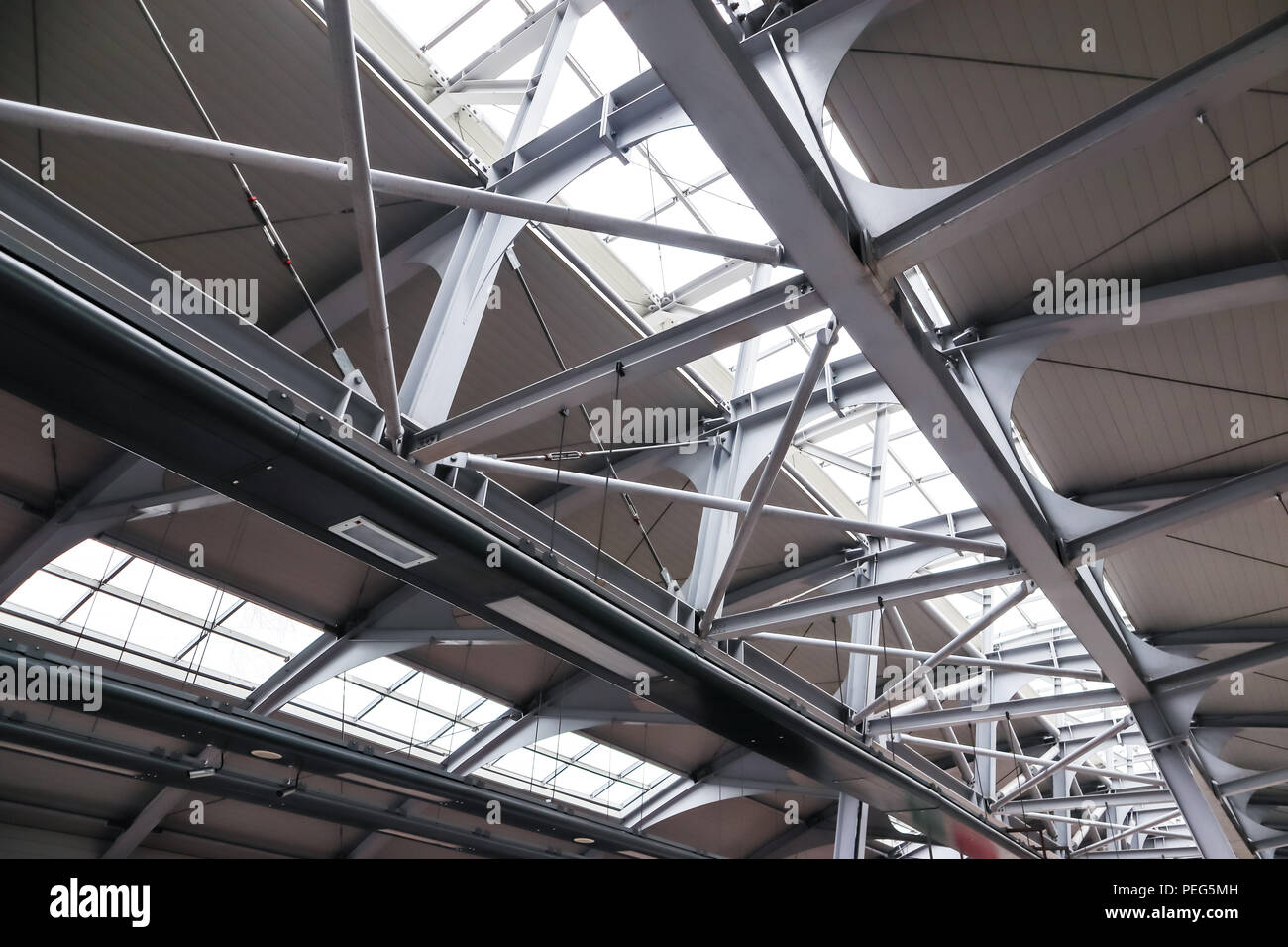 Structural engineer hi-res stock photography and images - Alamy