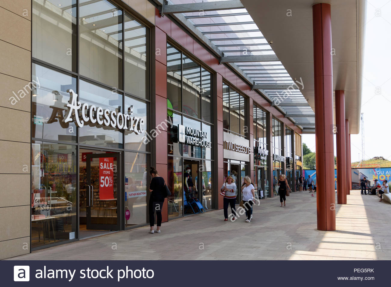 Rushden Lakes Shopping Centre High Resolution Stock Photography and ...