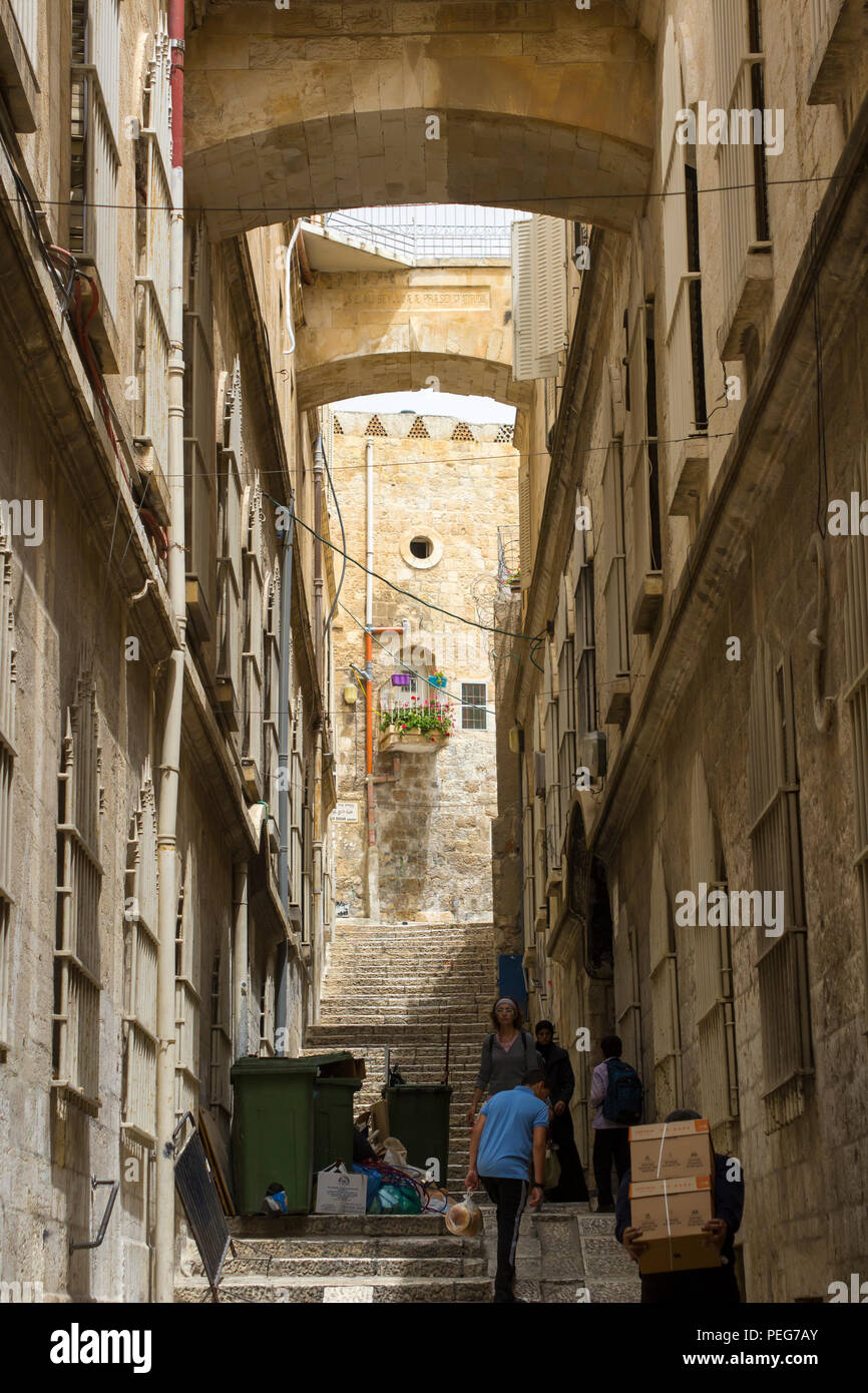 Steep steps inner buildings hi-res stock photography and images - Alamy