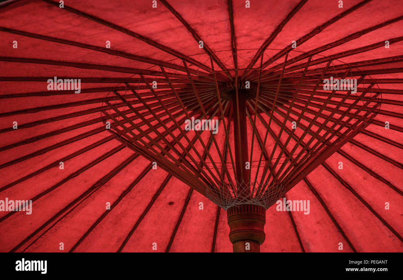 Details of a Thai traditional red umbrella at Buddhist temple Stock ...