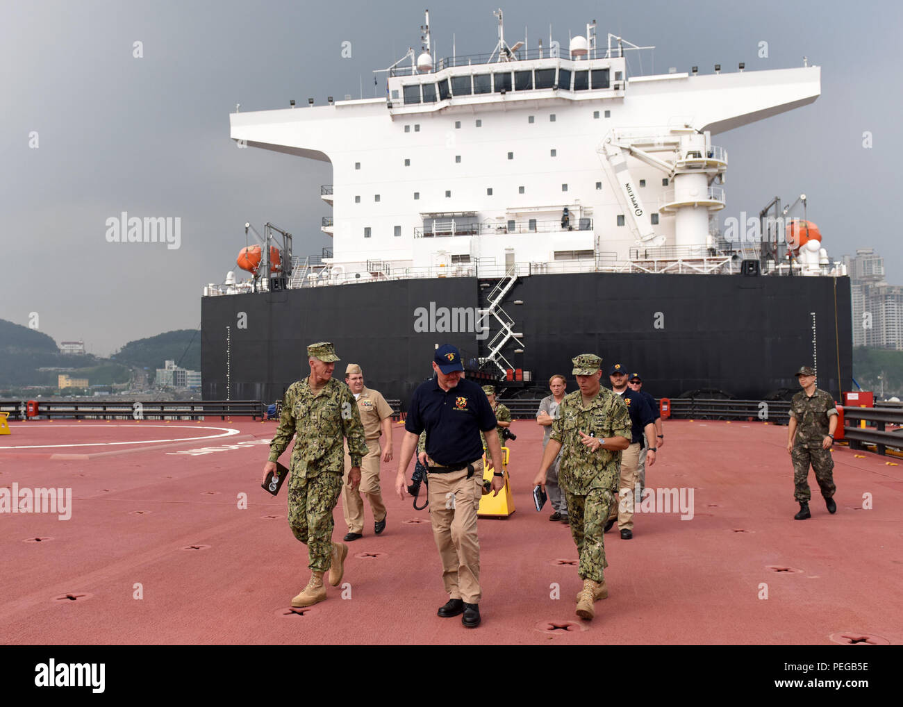 Mobile landing platform usns montford point mlp 1 hi-res stock ...