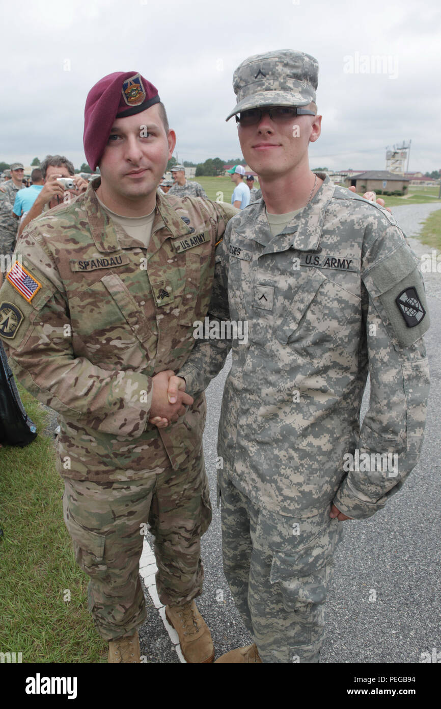 Airborne school hi-res stock photography and images - Alamy