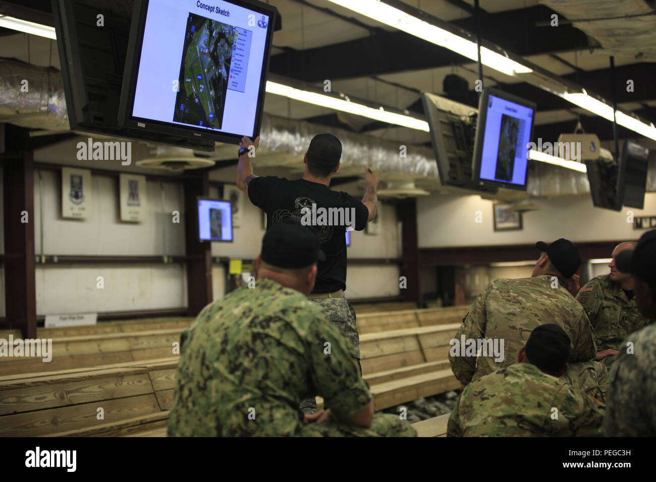 U.S. Army jump master, airborne instructor at Fort Benning Airborne ...