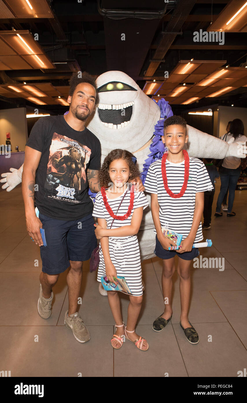 Celebs attend gala screening of third instalment of popular animated ...