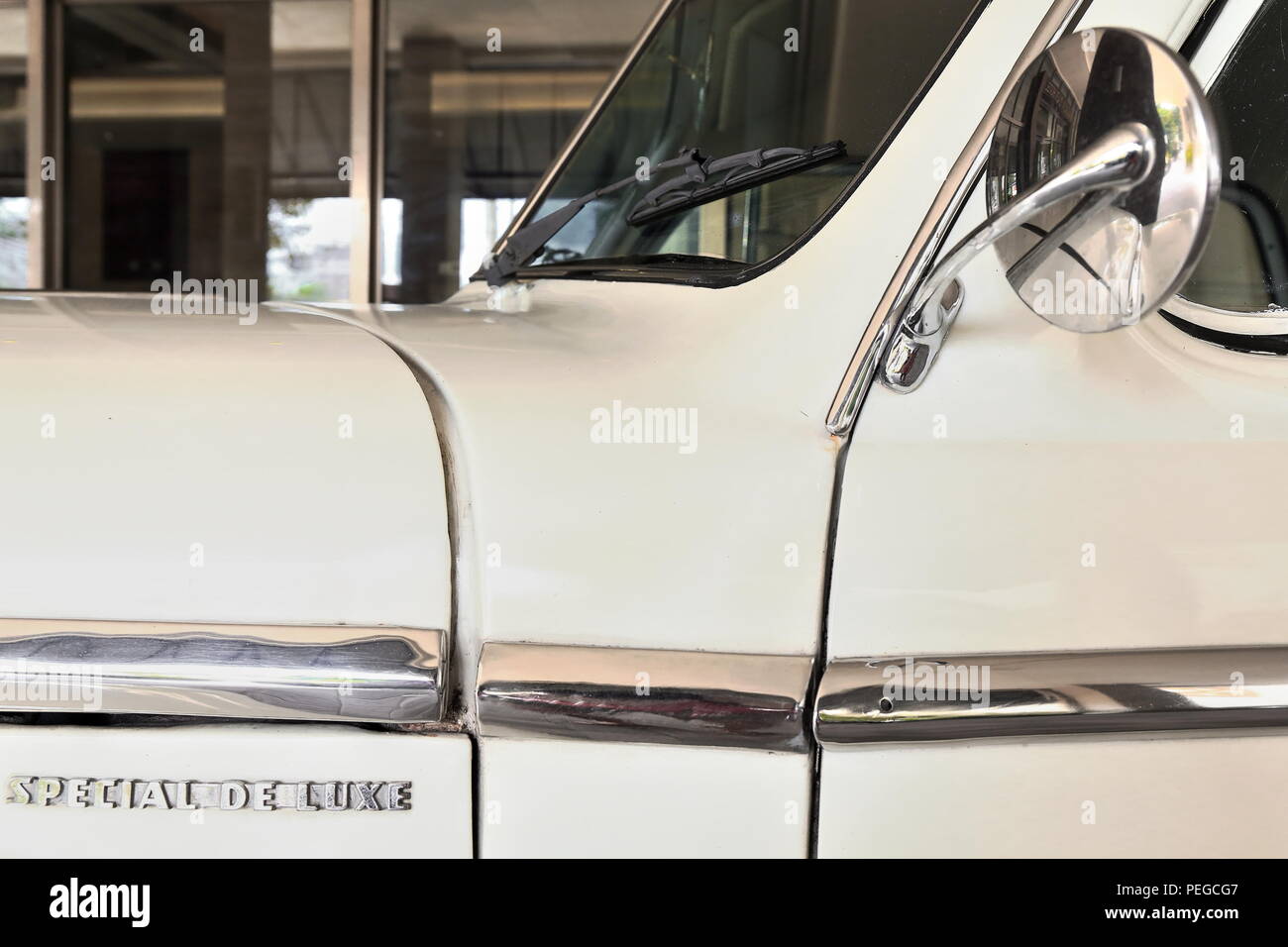 Chrome rims hi-res stock photography and images - Alamy