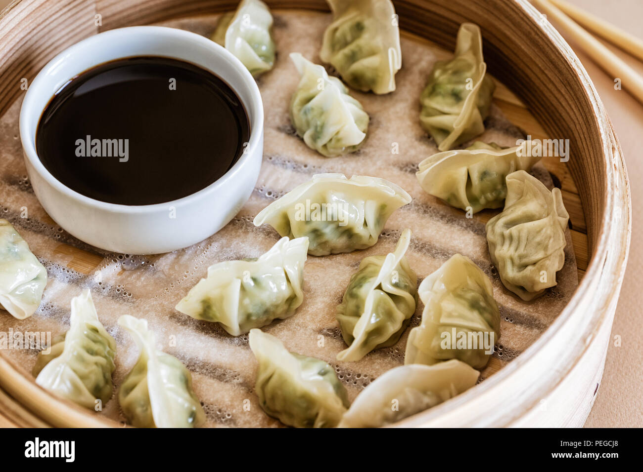 Steam gyoza dumpling hi-res stock photography and images - Alamy