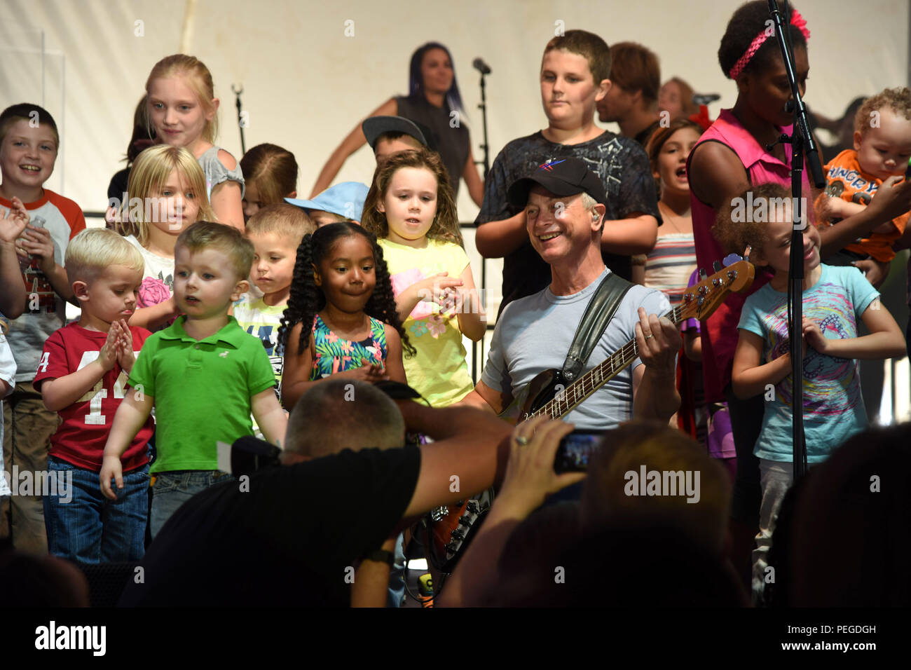 Gary Sinise And Kids