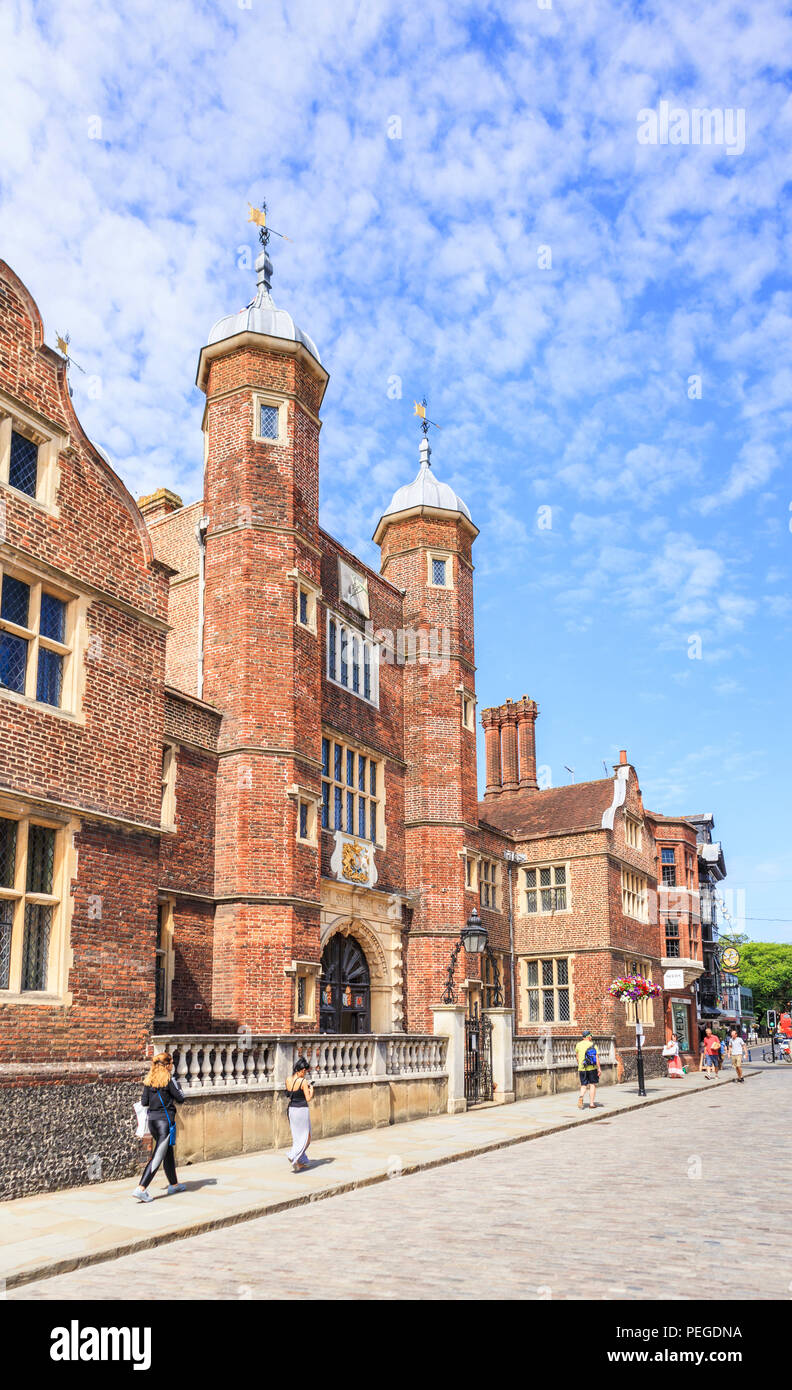House construction in guildford uk hi-res stock photography and images ...