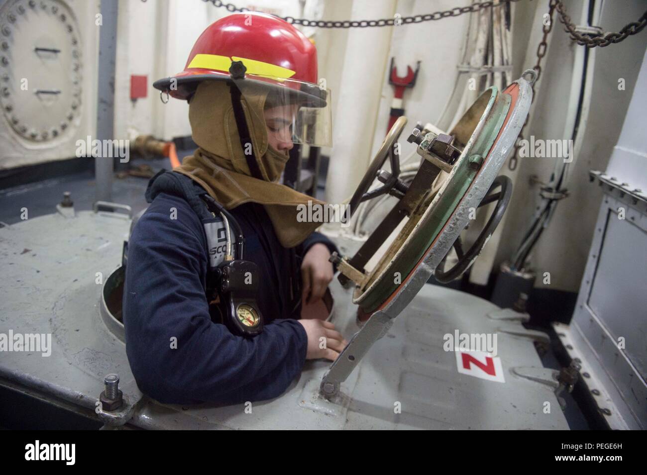 150818-N-DQ503-048 PACIFIC OCEAN (Aug. 18, 2015) - Damage Controlman ...