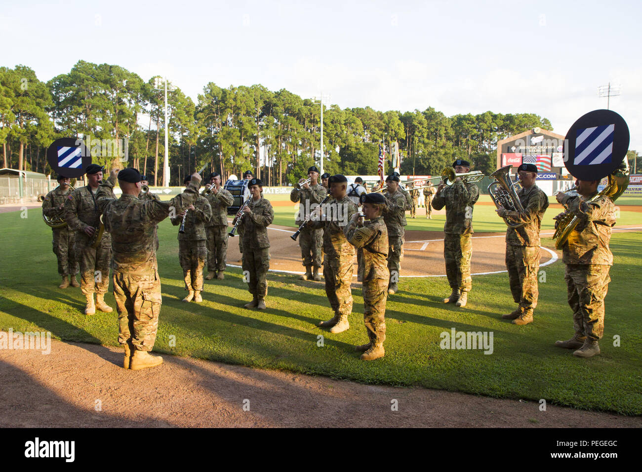 The 3rd Infantry Division Band performs the national anthem at Military ...