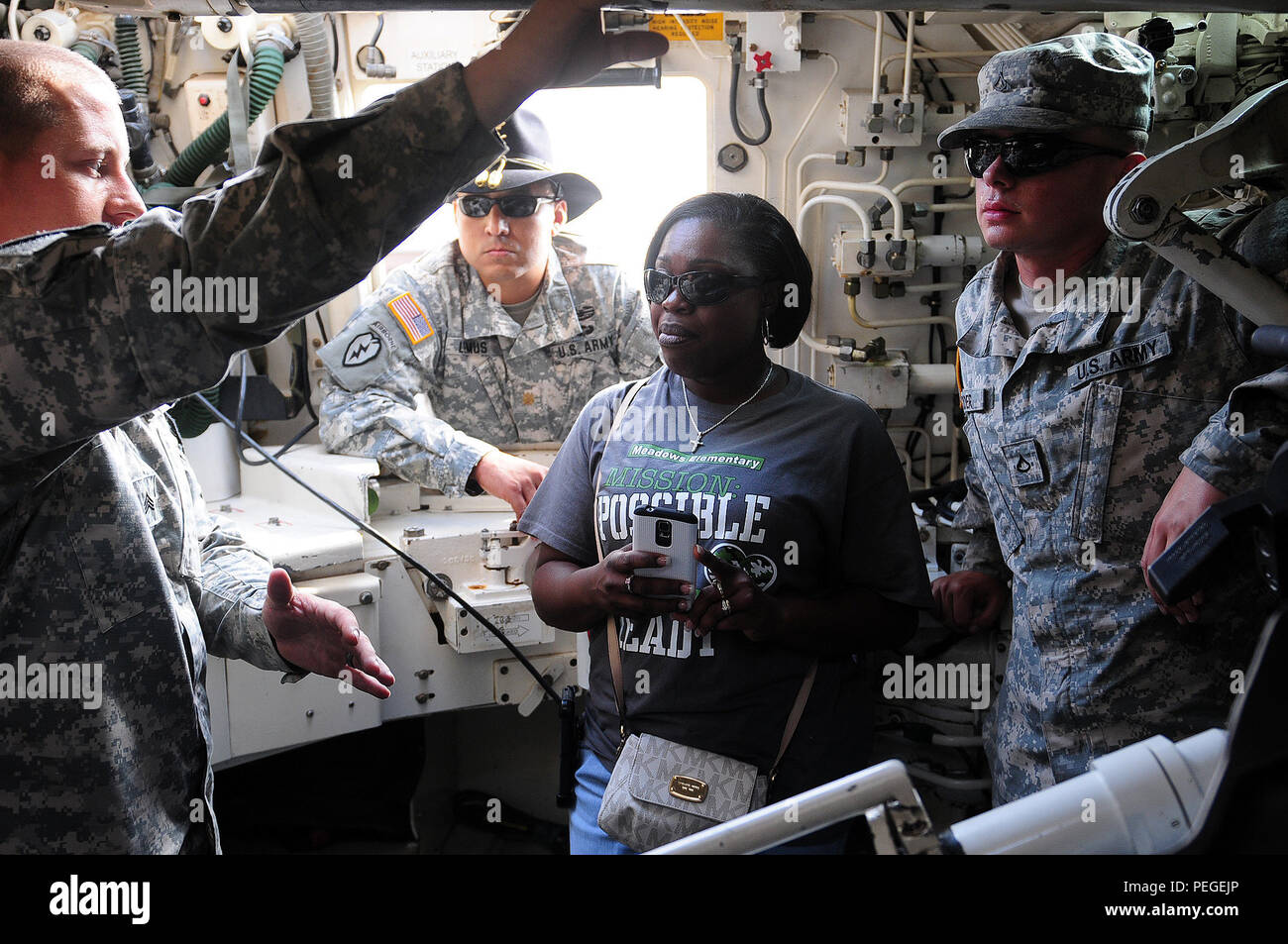 Soldiers of 2nd Battalion, 82nd Field Artillery Regiment, 3rd Armored ...