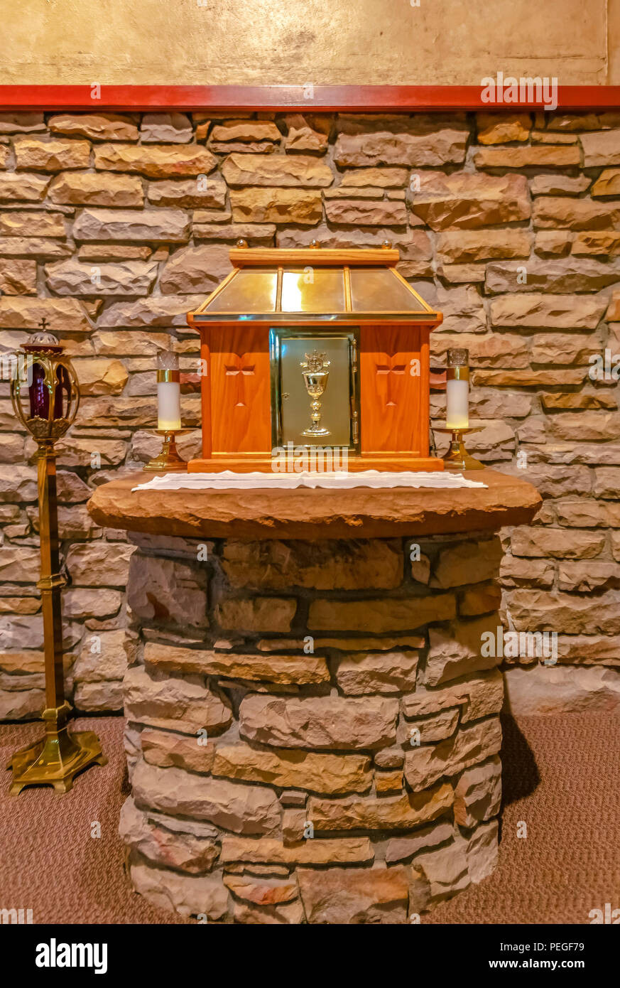 Gold altar box hi-res stock photography and images - Alamy