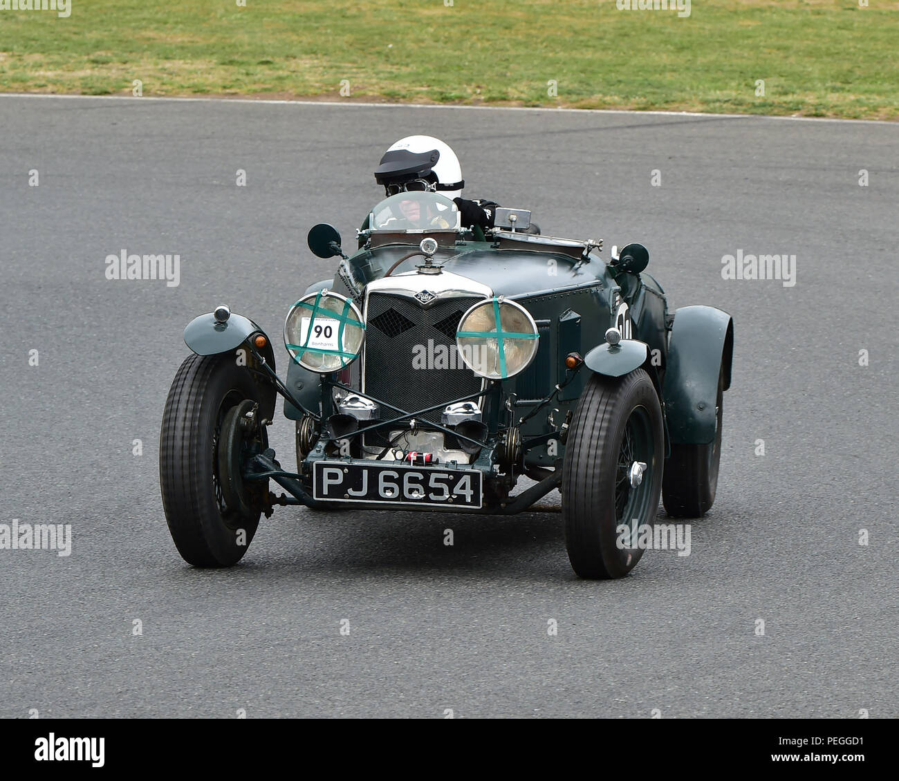 Short circuit racing hi-res stock photography and images - Alamy