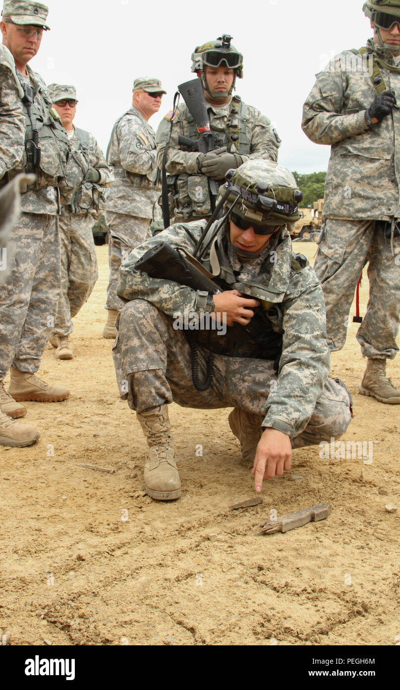 305th military police hi-res stock photography and images - Alamy