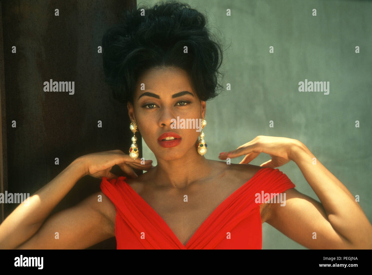 MALIBU, CA - JUNE 23: (EXCLUSIVE) Actress Lela Rochon poses at a photo ...