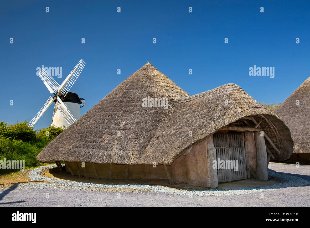 Iron age roundhouse hi-res stock photography and images - Alamy