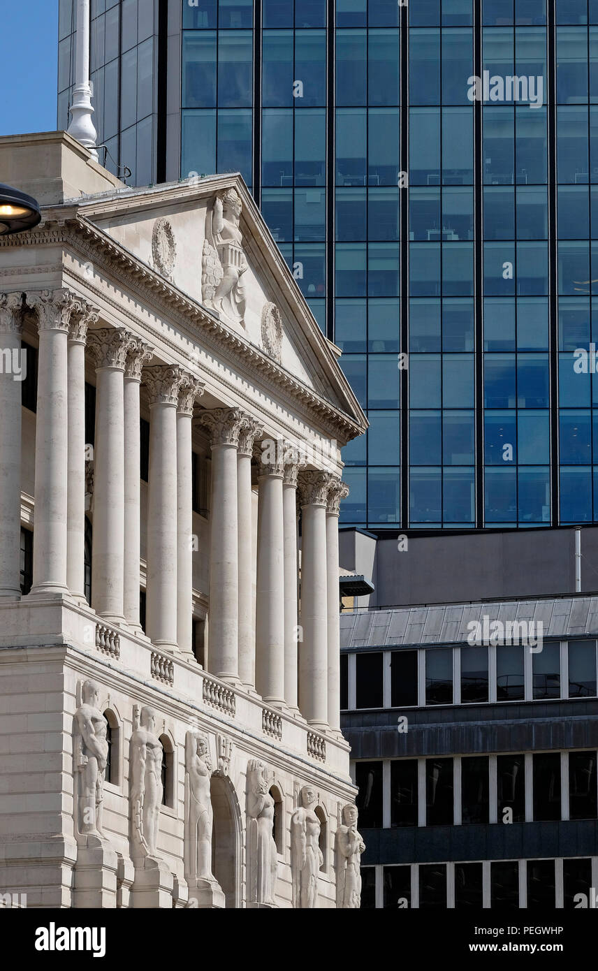 the bank of england, threadneedle street, london, england Stock Photo ...