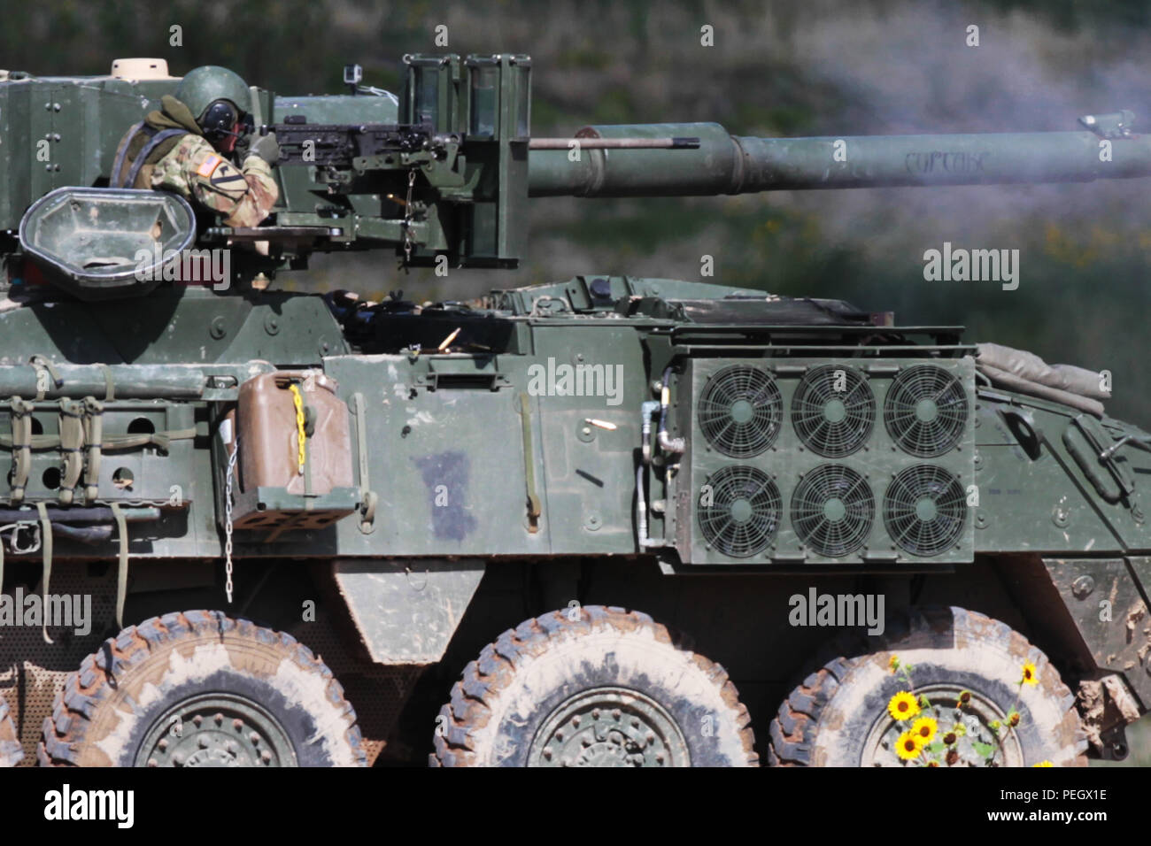 Mobile Gun System Stryker Gunnery High Resolution Stock Photography and ...