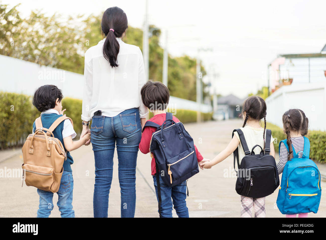 Primary school student preschool hi-res stock photography and images ...