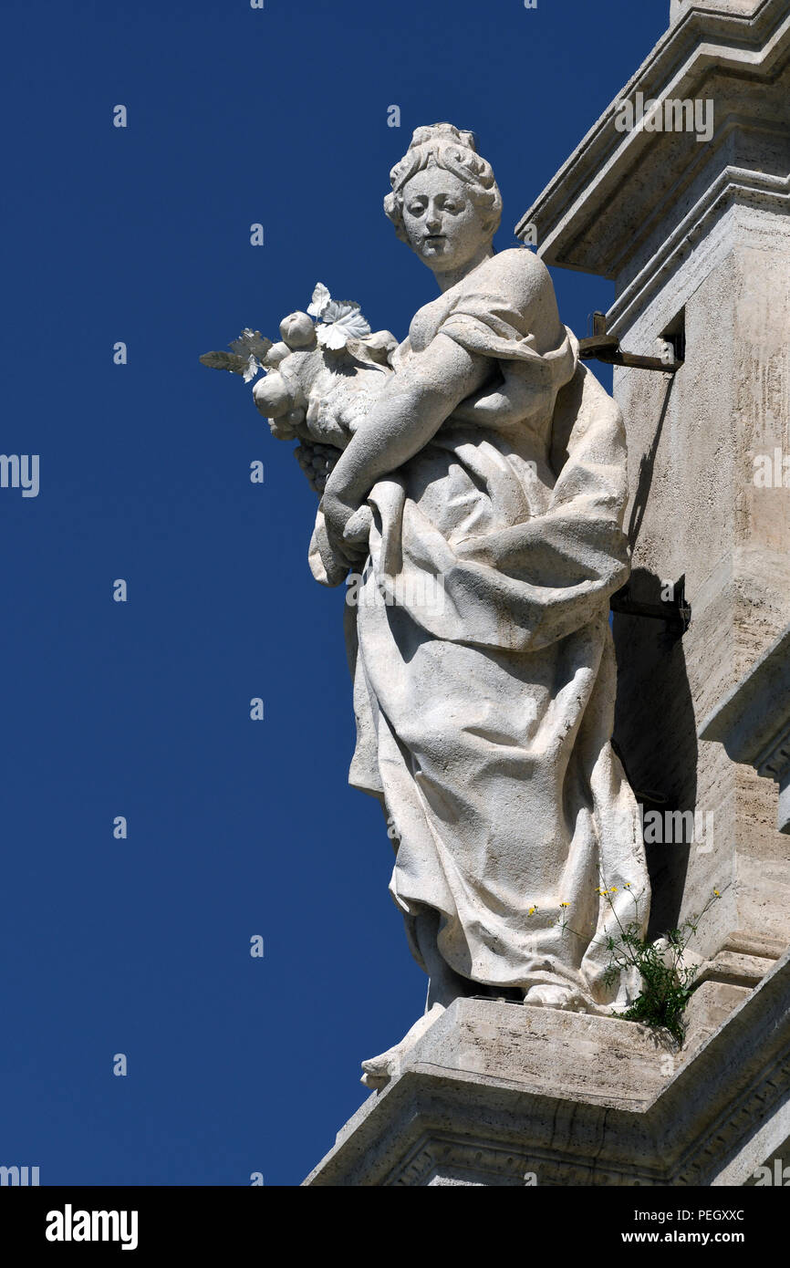 Monumental attic hi-res stock photography and images - Alamy