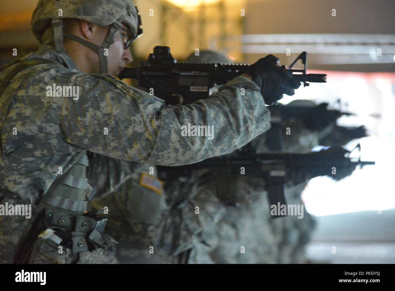 U.S. Soldiers assigned to 127th Airborne Engineer Battalion train ...