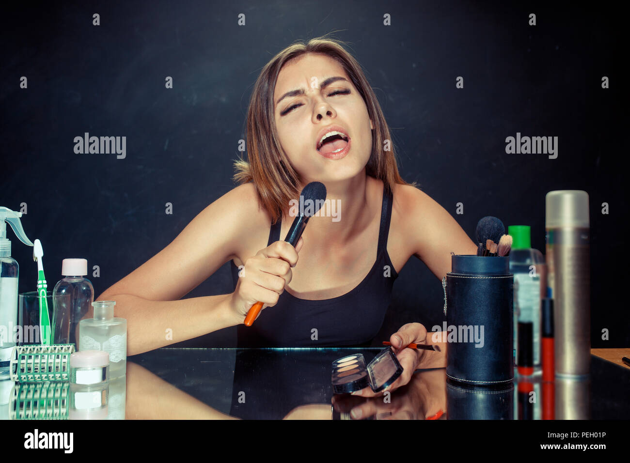 Singing process hi-res stock photography and images - Alamy