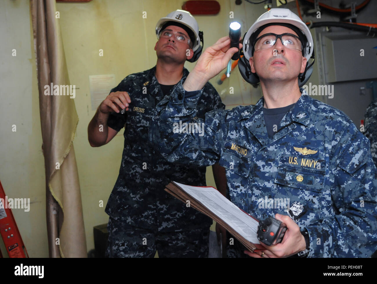 Uss abraham lincoln zone inspection hi-res stock photography and images ...