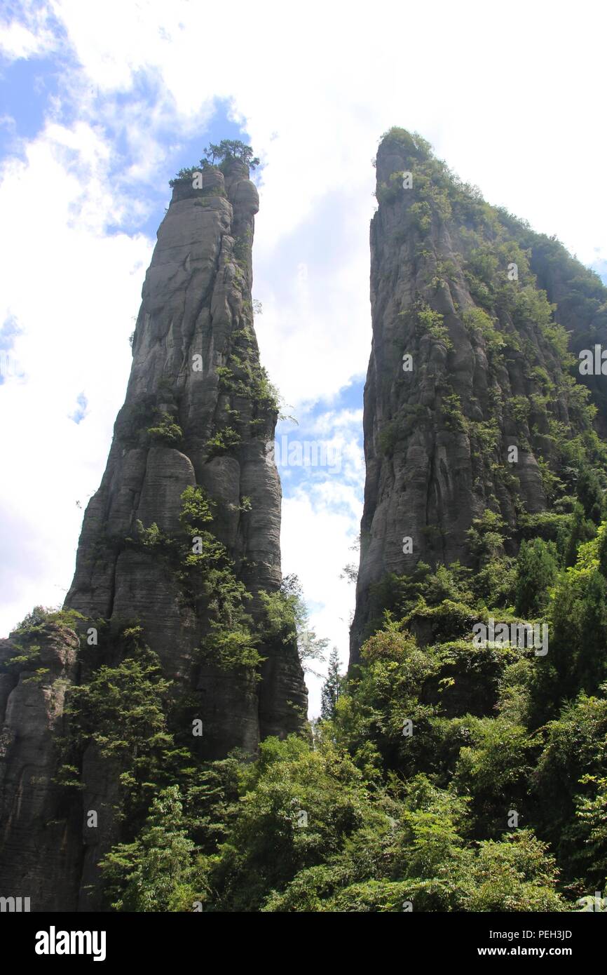 Enshi, Enshi, China. 15th Aug, 2018. Enshi, CHINA-Scenery of Qixingzhai ...