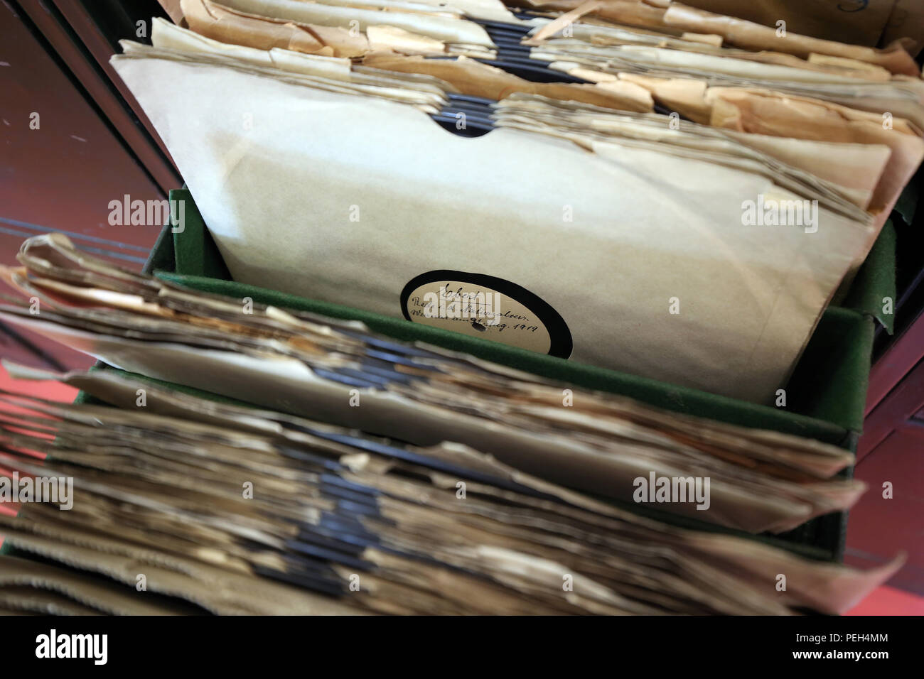 Berlin, Germany. 15th Aug, 2018. Countless shellac records are in large ...