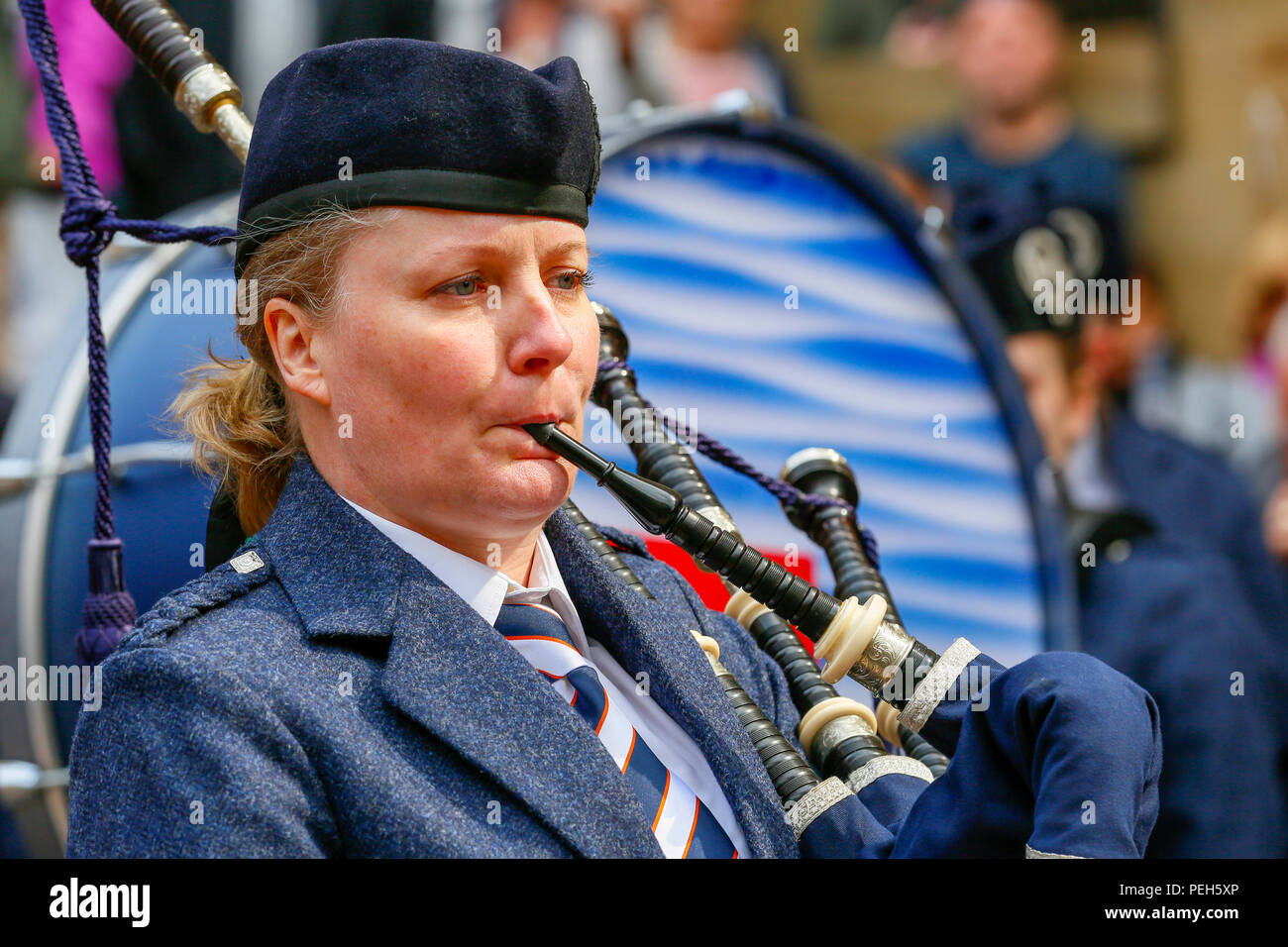 Woman on bagpipes hi-res stock photography and images - Alamy