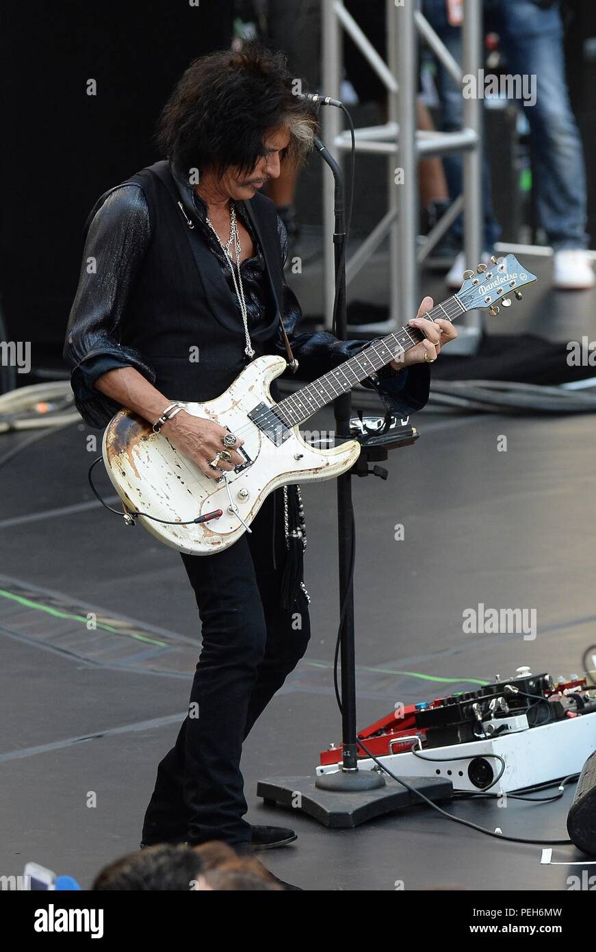 New York, NY, USA. 15th Aug, 2018. Joe Perry, Aerosmith on stage for ...