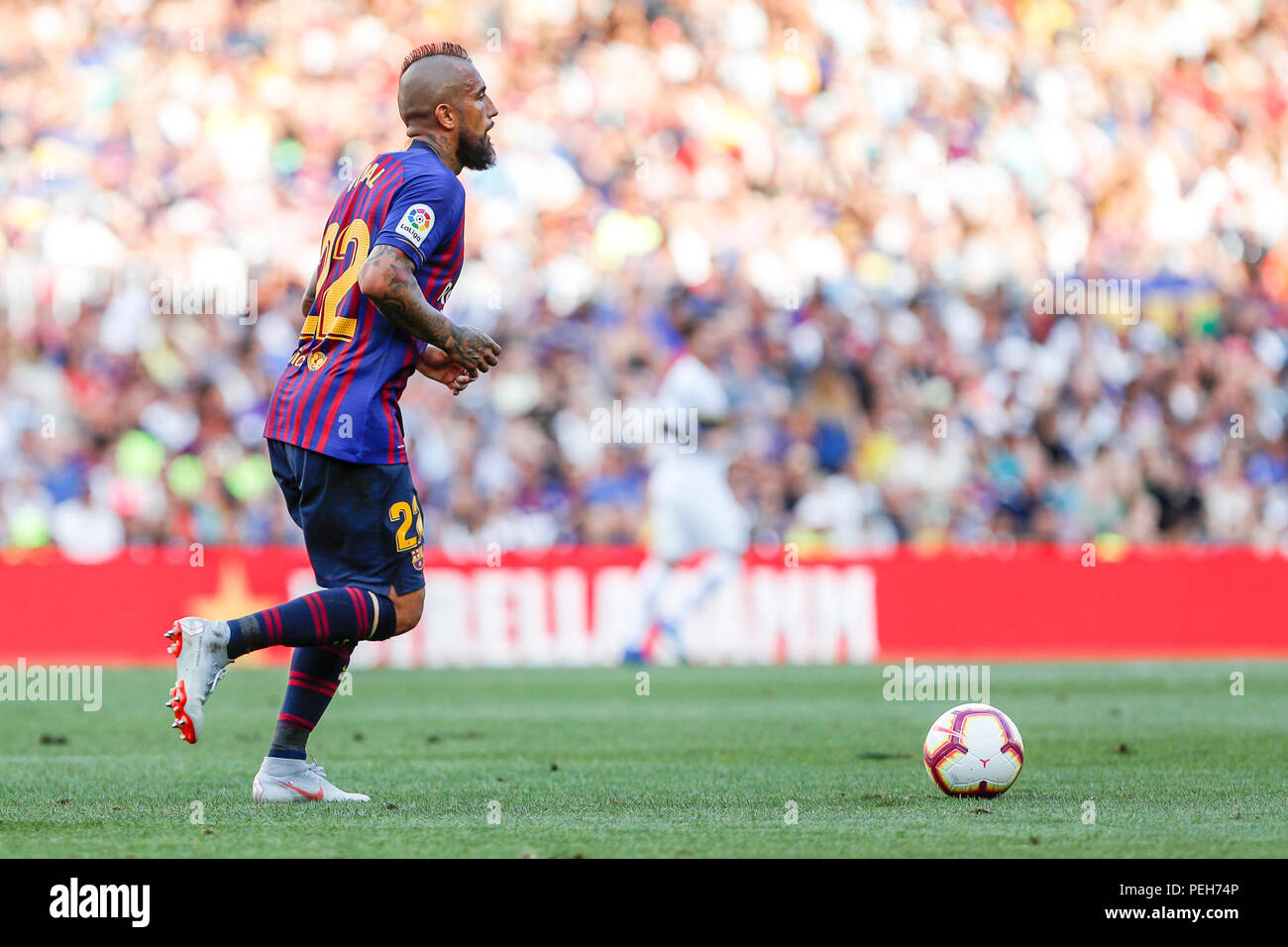 FC Barcelona midfielder Arturo Vidal (22) during the match between FC ...