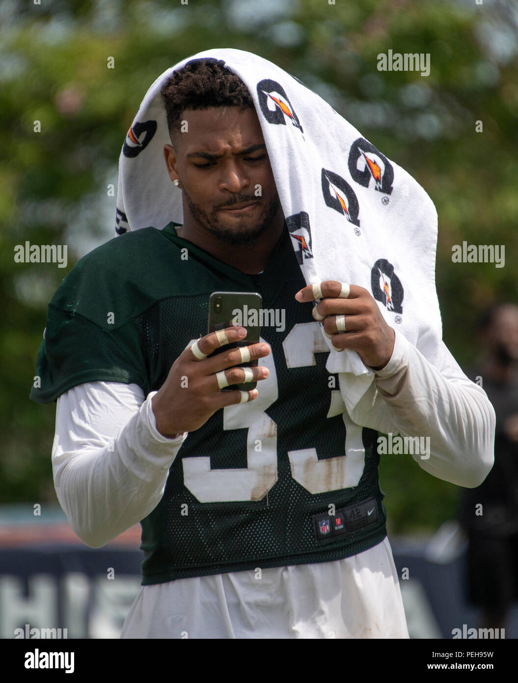 Jamal adams jets hi-res stock photography and images - Alamy