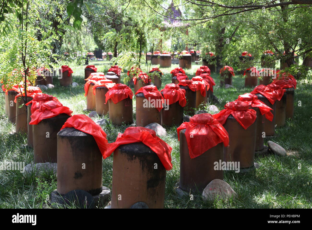 Yili, Yili, China. 16th Aug, 2018. Yili, CHINA-Five thousand wine jars ...
