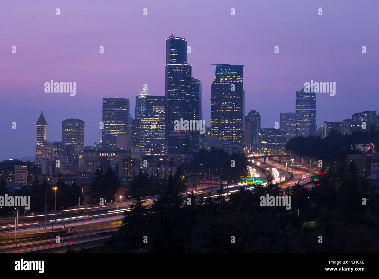 Seattle waterfront 2018 hi-res stock photography and images - Alamy