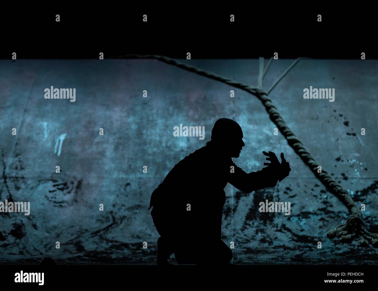 Shell shocked soldier hi-res stock photography and images - Alamy