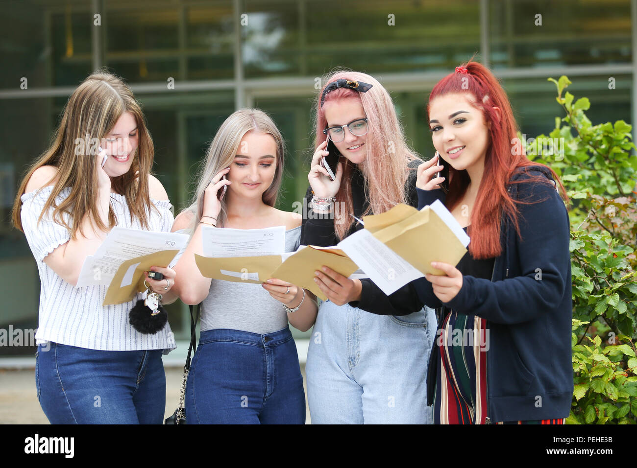 Sixth form student girl hi-res stock photography and images - Alamy