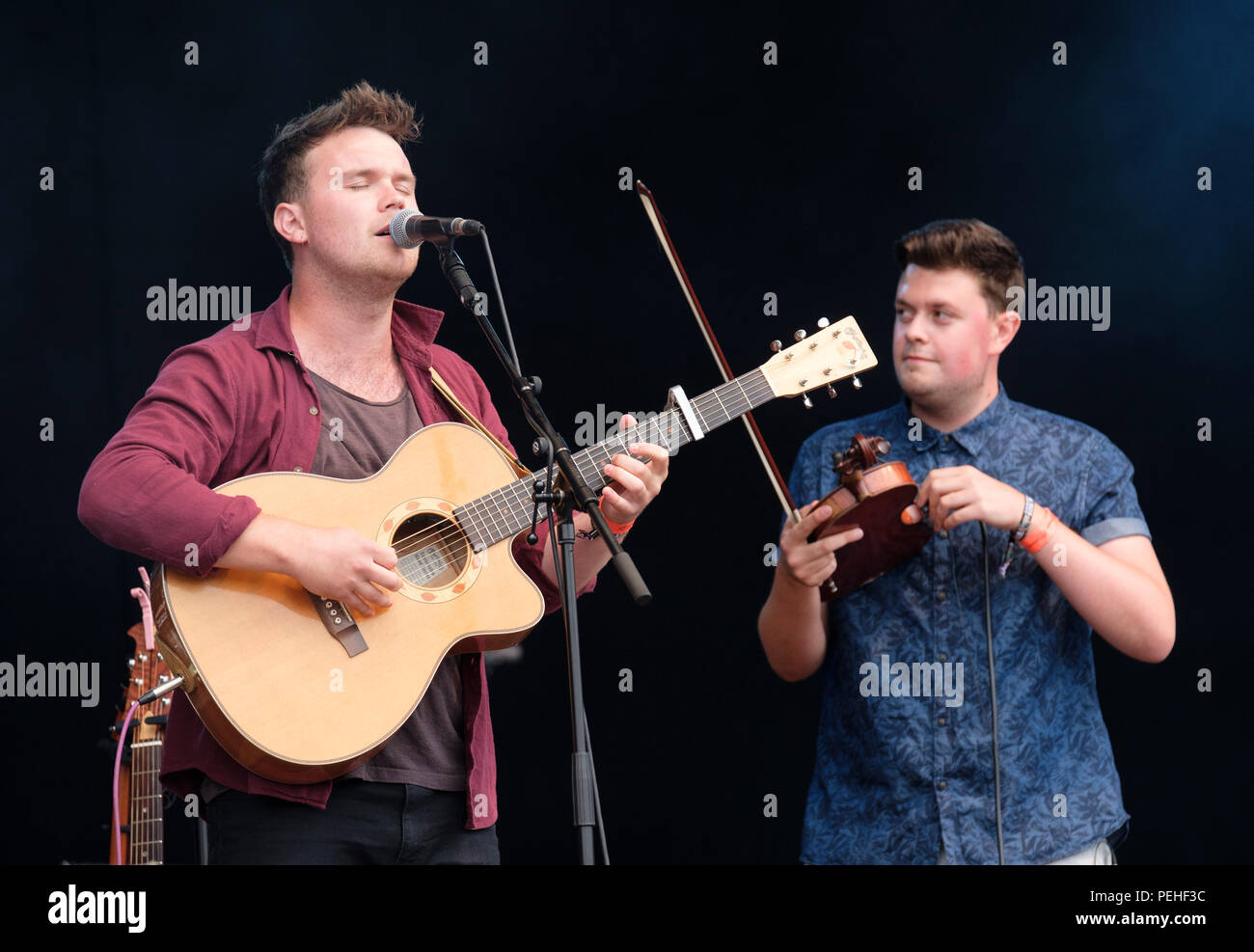 Sam Kelly and the Lost Boys performing at Fairport’s Cropredy ...