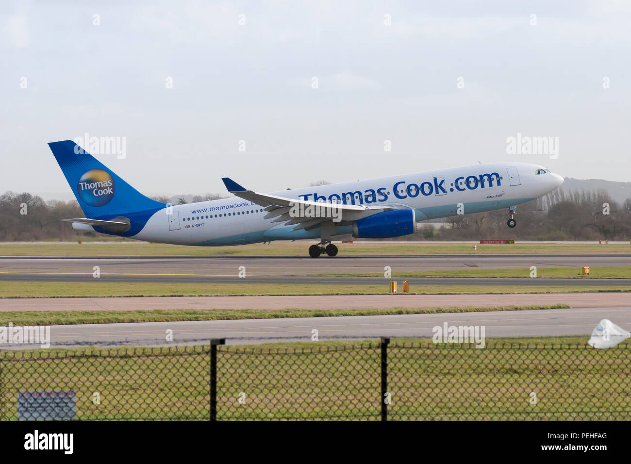 Thomas cook airbus a330 hi-res stock photography and images - Alamy