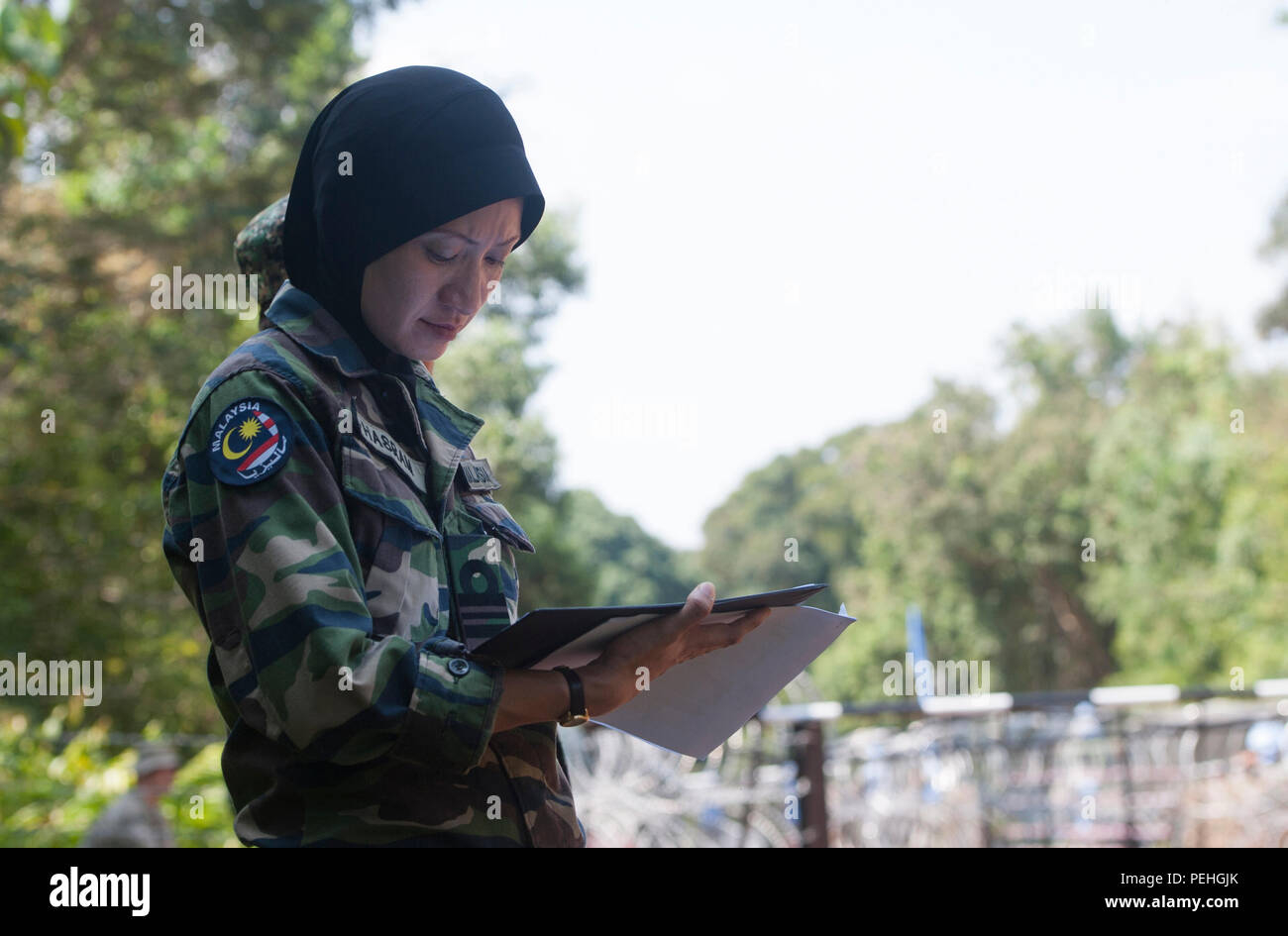 Female soldiers from malaysian army hi-res stock photography and images ...