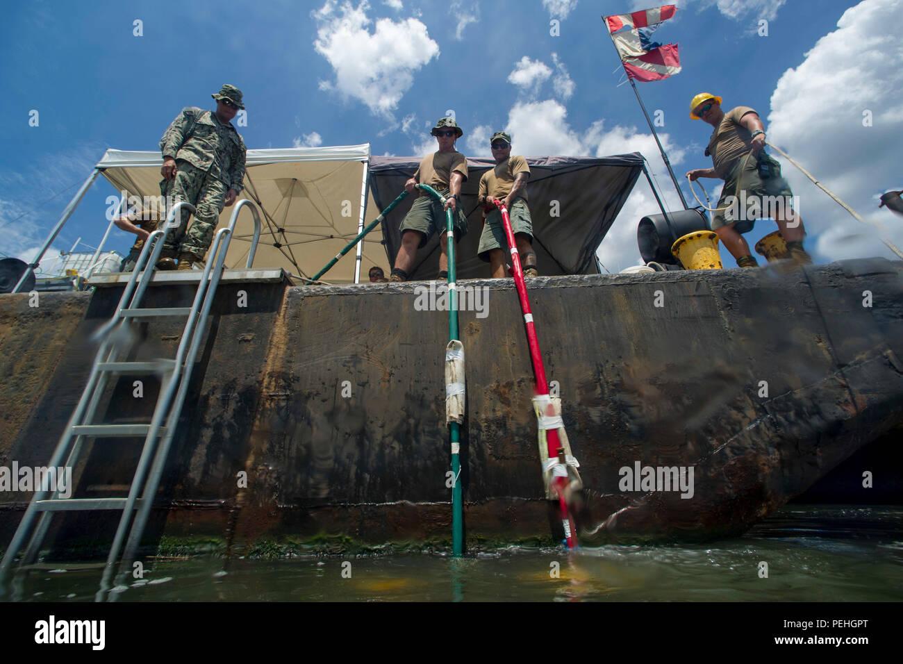 150821-N-WB378-085 SAVANNAH Ga., (Aug. 21, 2015) – Members of Task ...